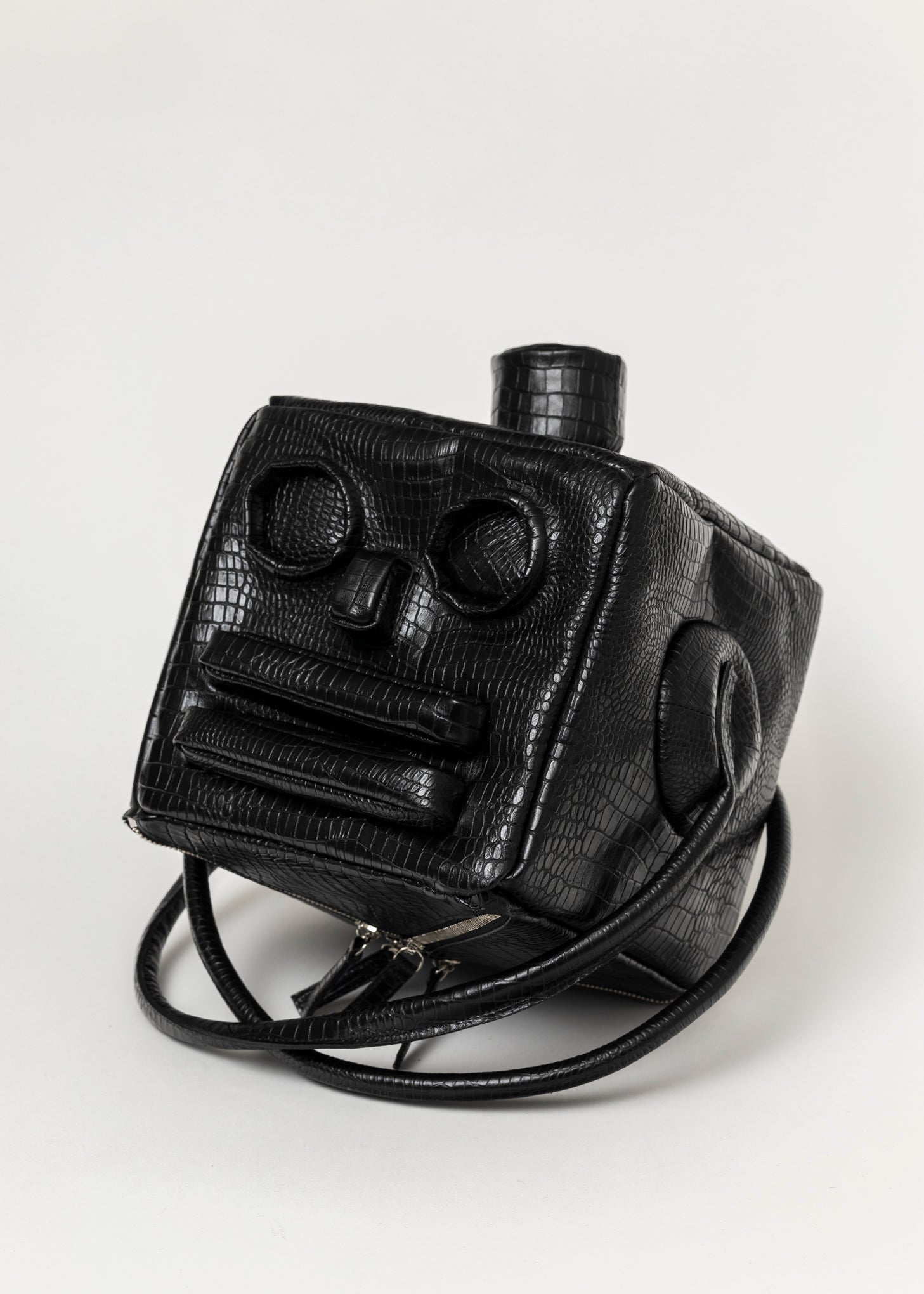 BLACK ROBOT HEAD BAG / SMALL – 017 Shop