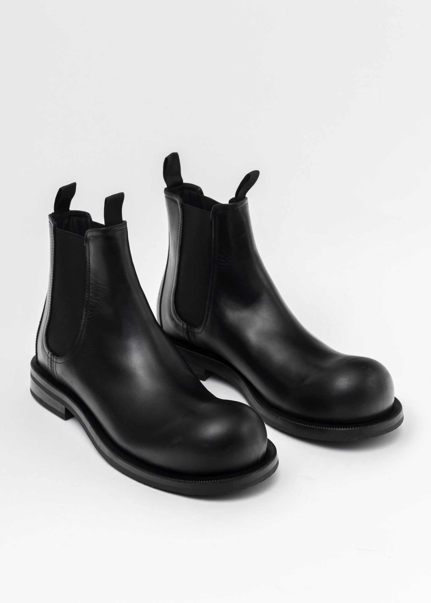 BLACK BULB TOE CHELSEA BOOT – 017 Shop