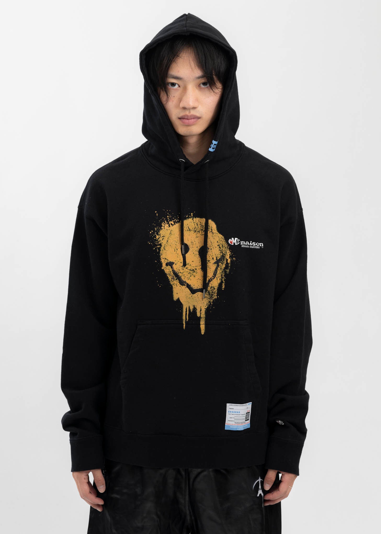 Black Smiley Face Printed Hoodie – 017 Shop