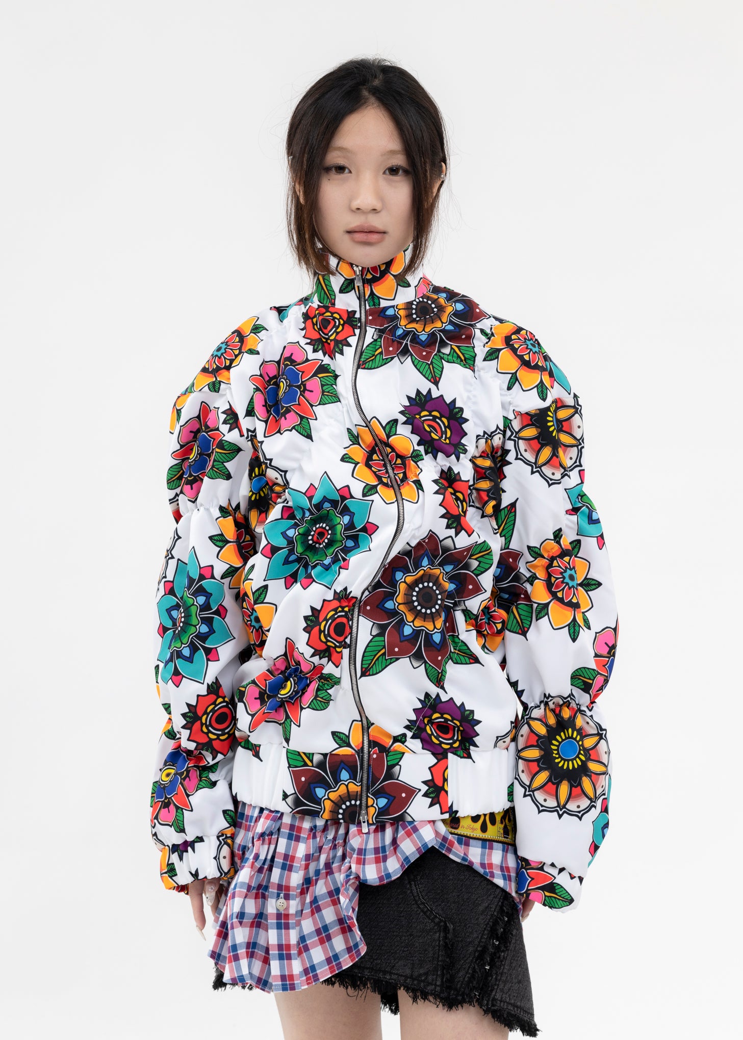 WHITE FLOWER PATTERN TRACK TOPS – 017 Shop