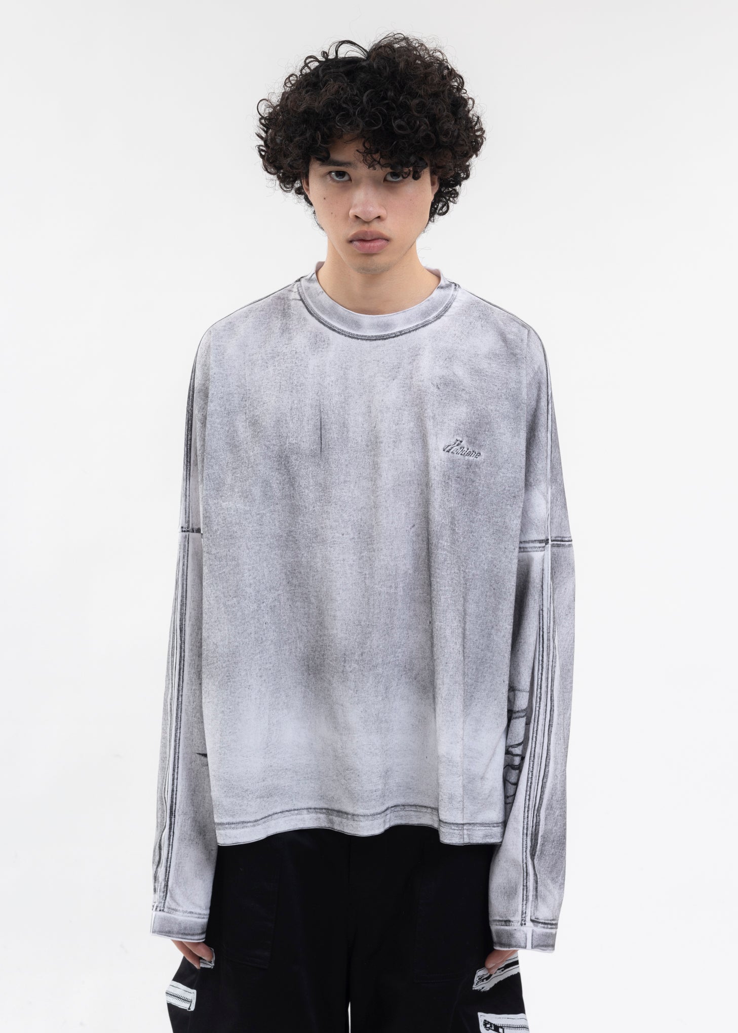 WHITE WD LOGO WASHED LONG-SLEEVED T-SHIRT – 017 Shop