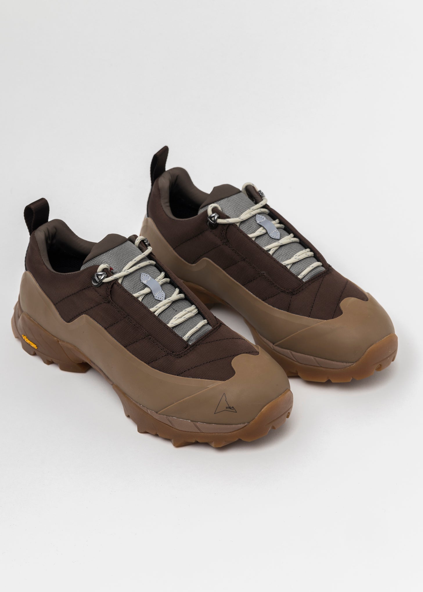 BROWN GUM KHATARINA – 017 Shop