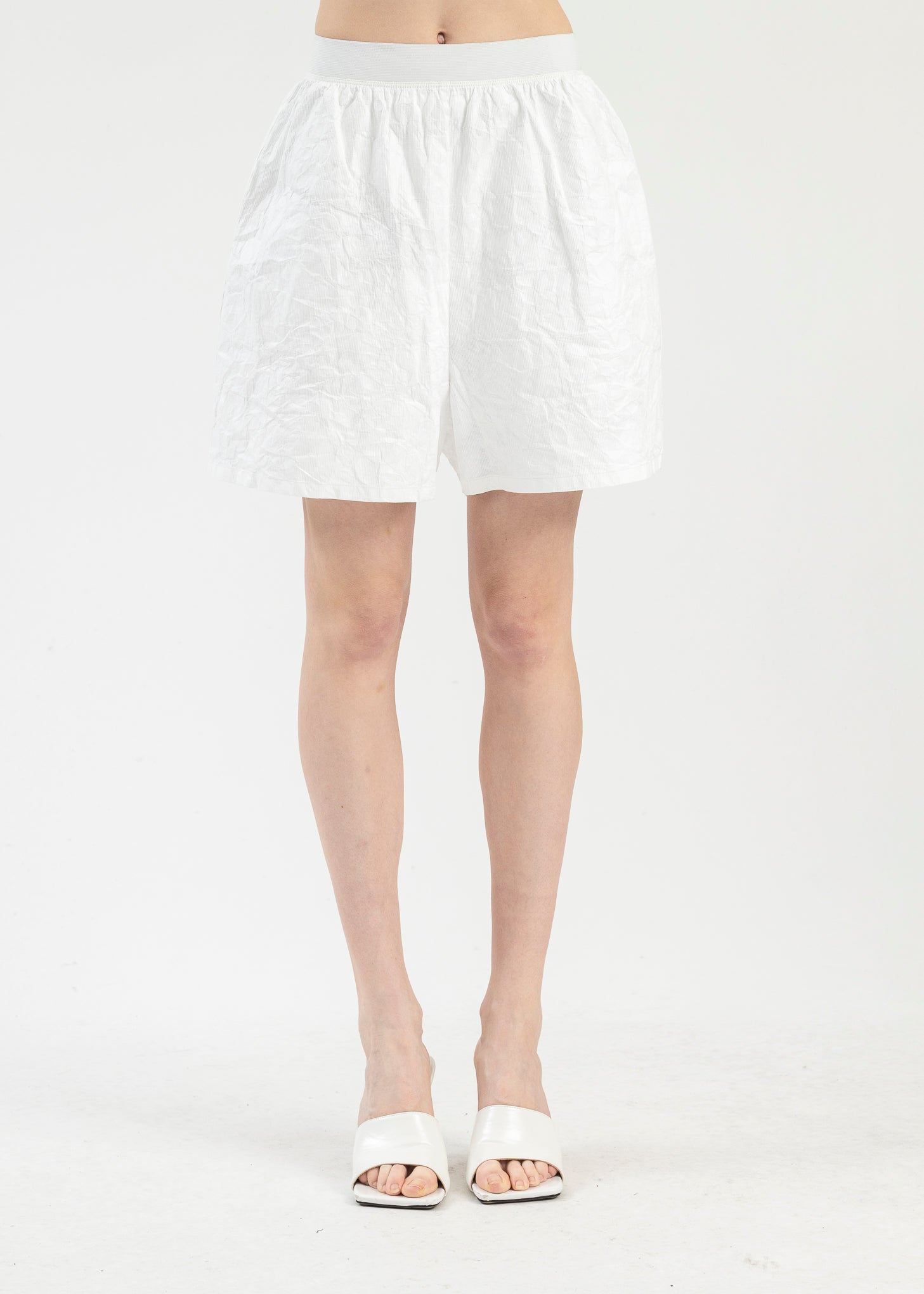 White Relax Crinkled Short – 017 Shop
