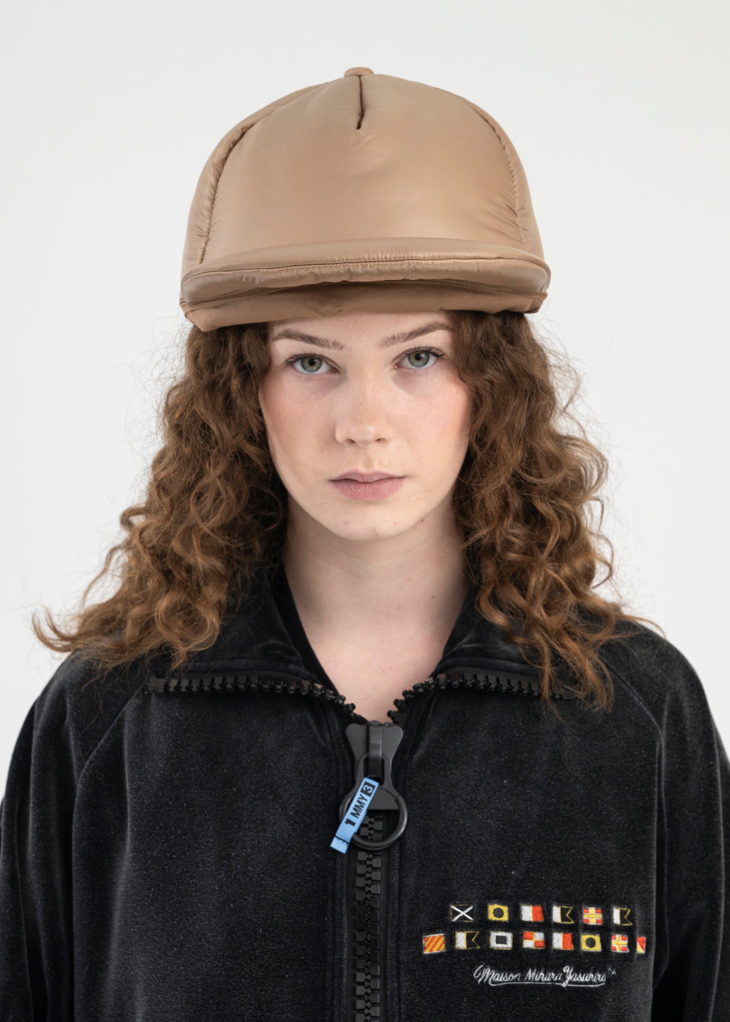Beige Puffer Cap – 017 Shop