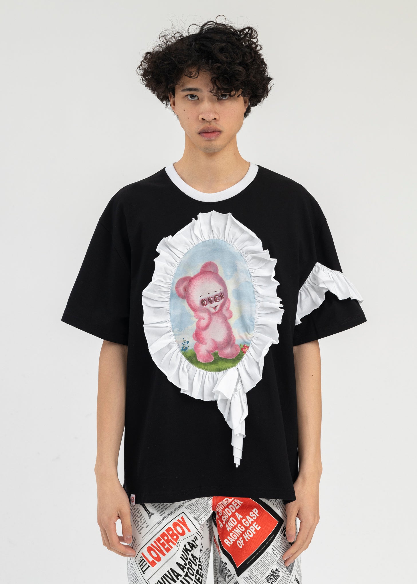 BLACK /WHITE CUTE GROMLIN BWHCGR RUFFLE PATCH TEE – 017 Shop