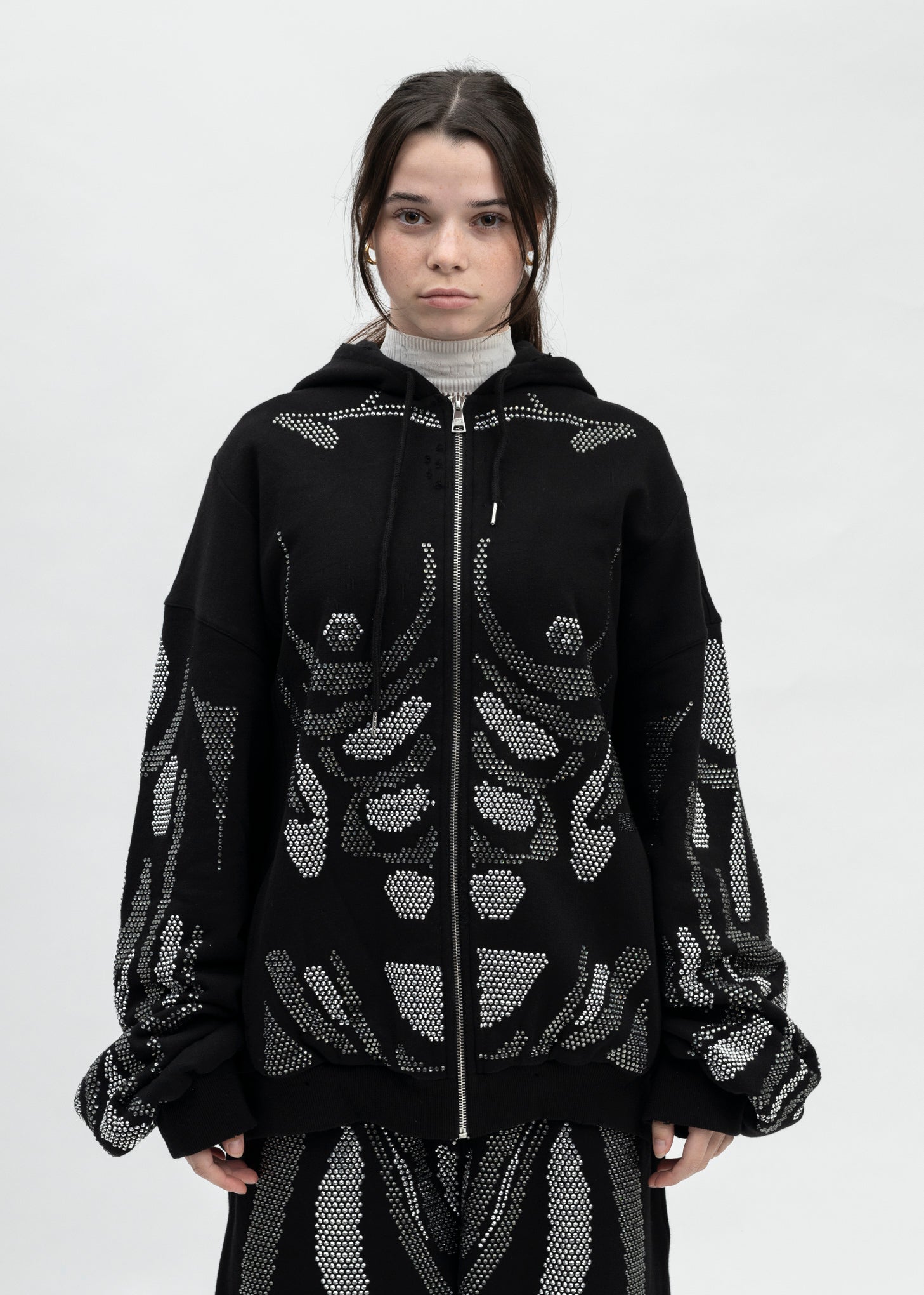 BLACK RHINESTONES RHINESTONES ZIP-UP HOODIE – 017 Shop