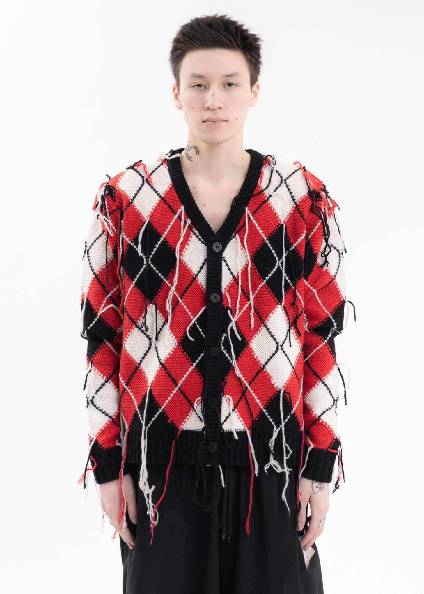 RED GUDDLE ARGYLE CARDI – 017 Shop