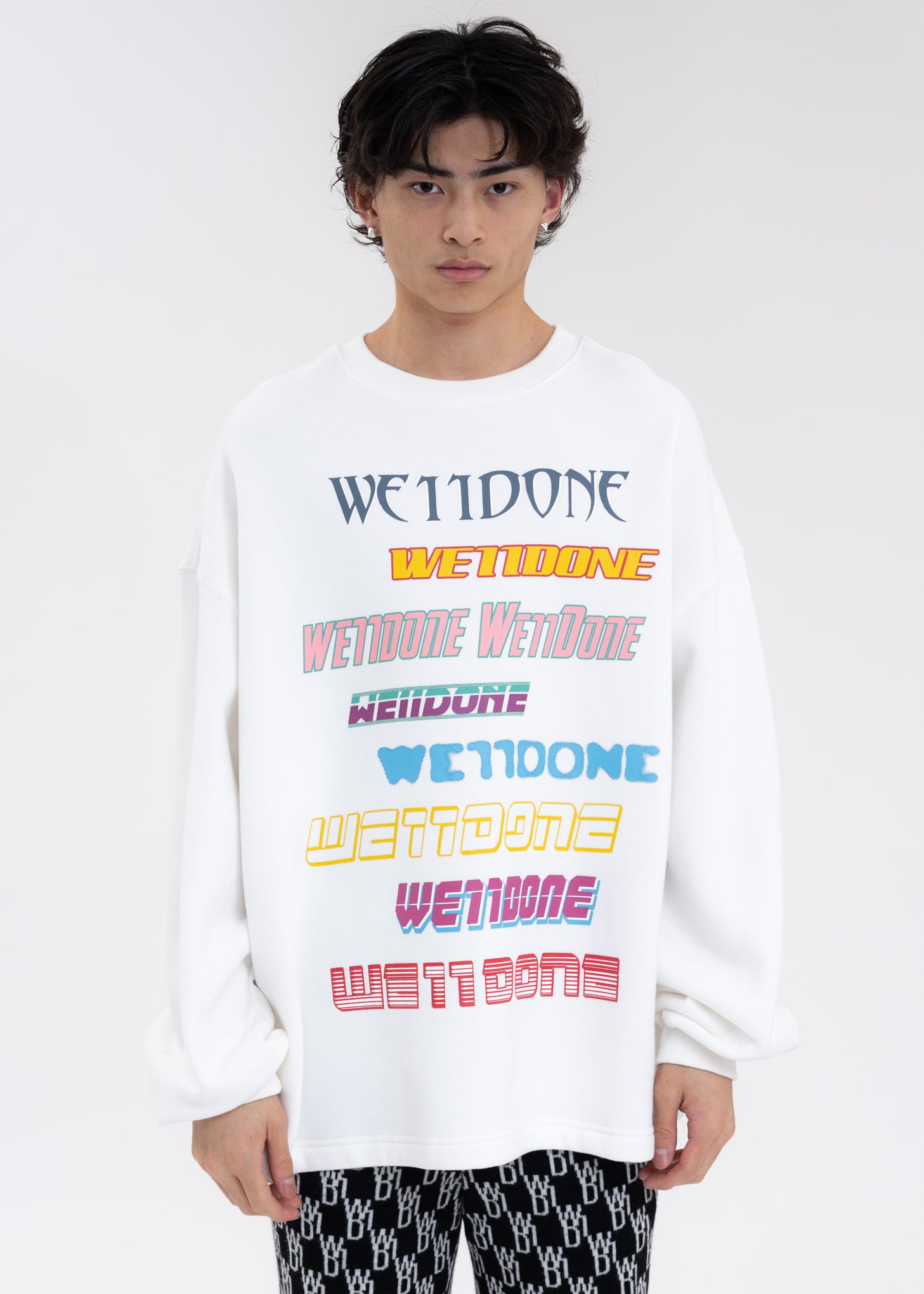 WHITE FRONT LOGO SWEATSHIRT – 017 Shop