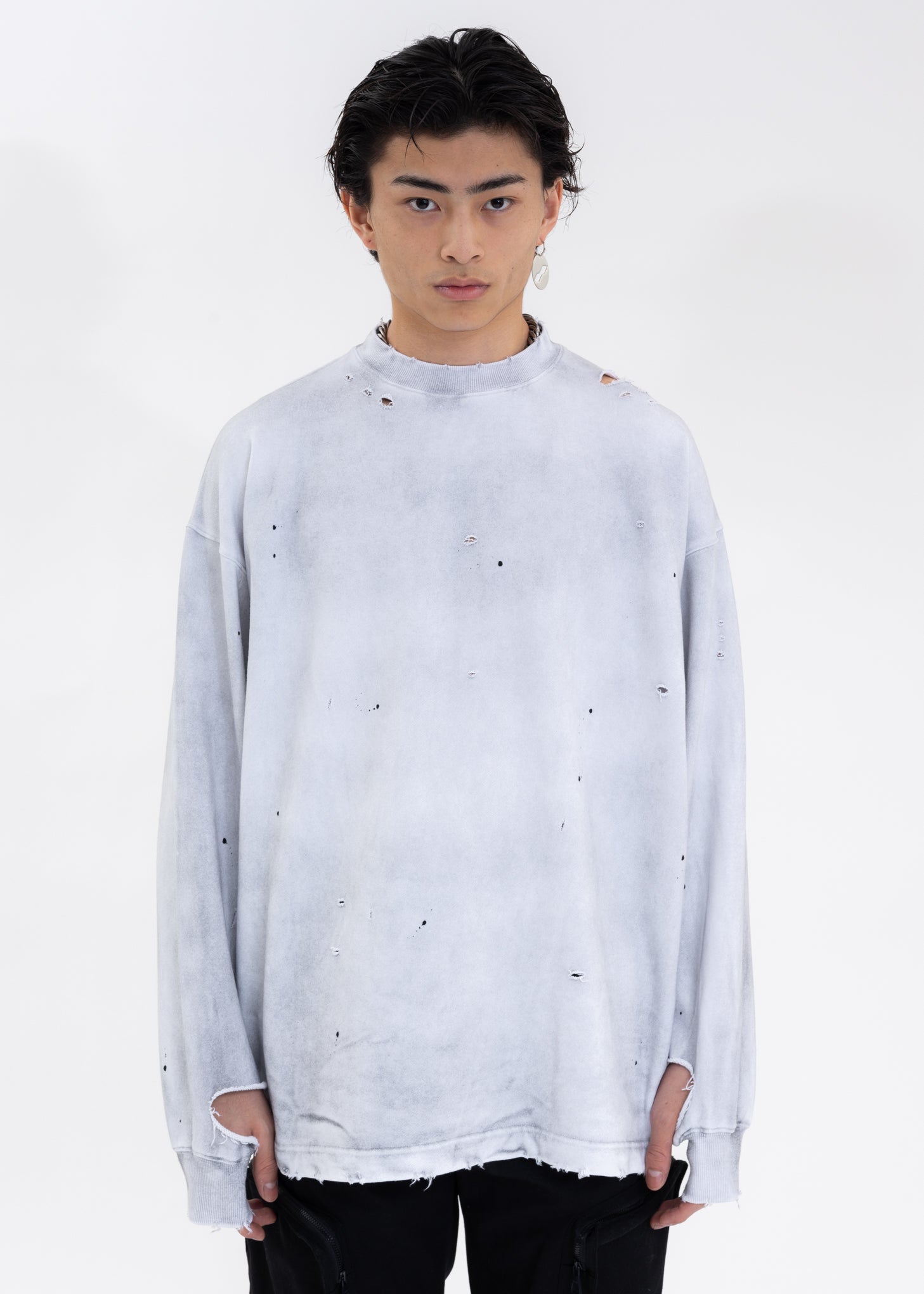 WHITE DESTROYED LONG SWEATSHIRT – 017 Shop