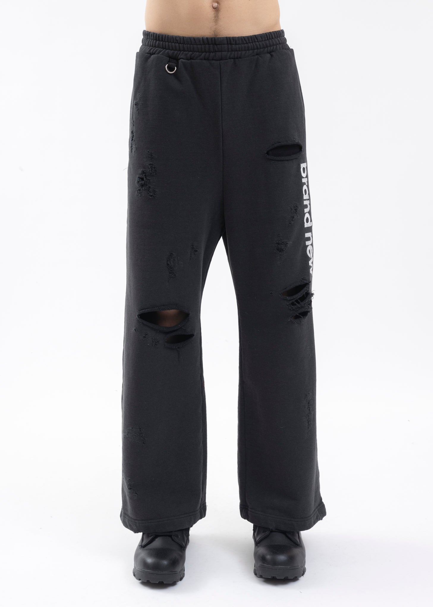 BLACK DESTROYED SWEAT PANTS – 017 Shop