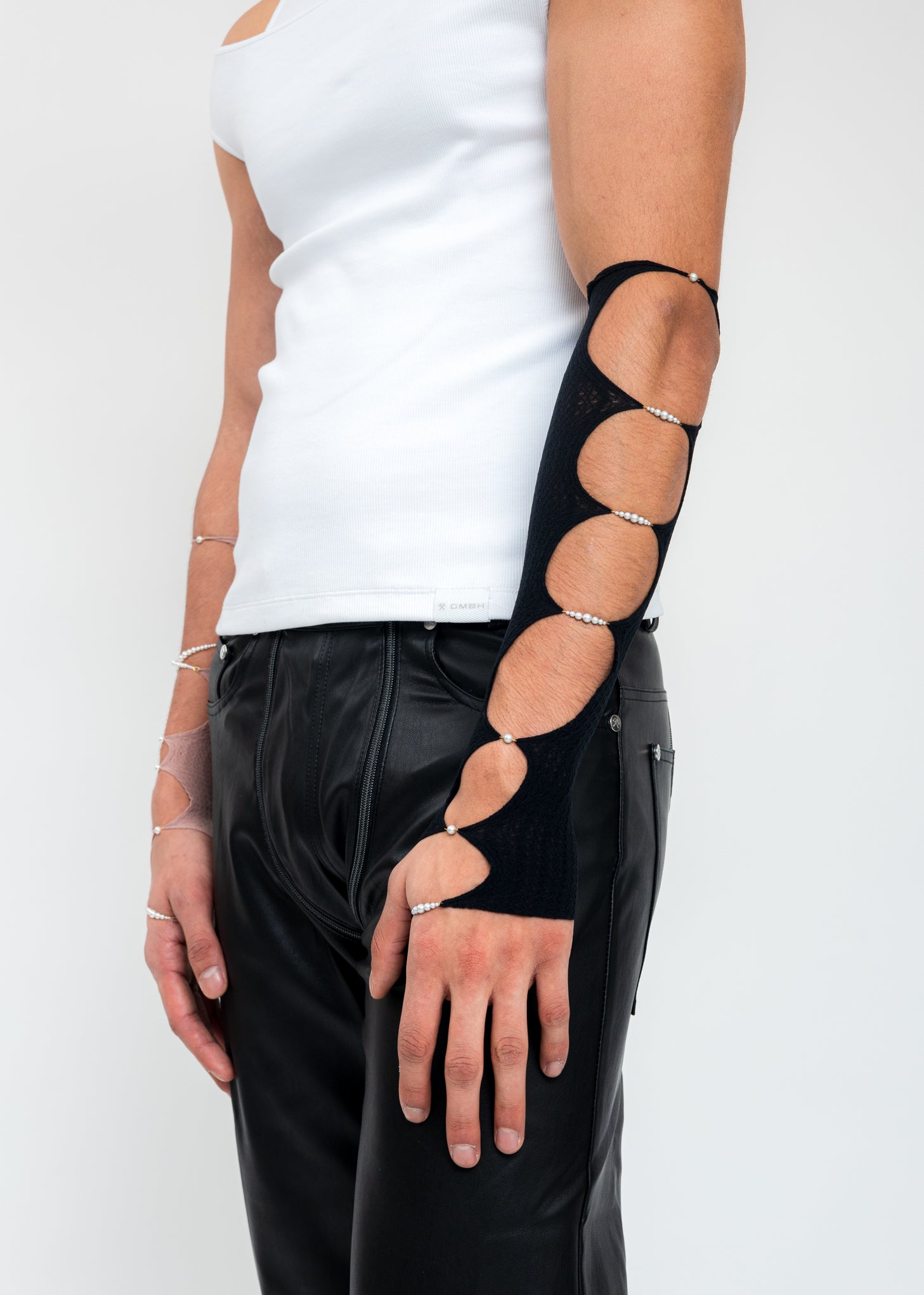 Black Single Arm Sleeve – 017 Shop