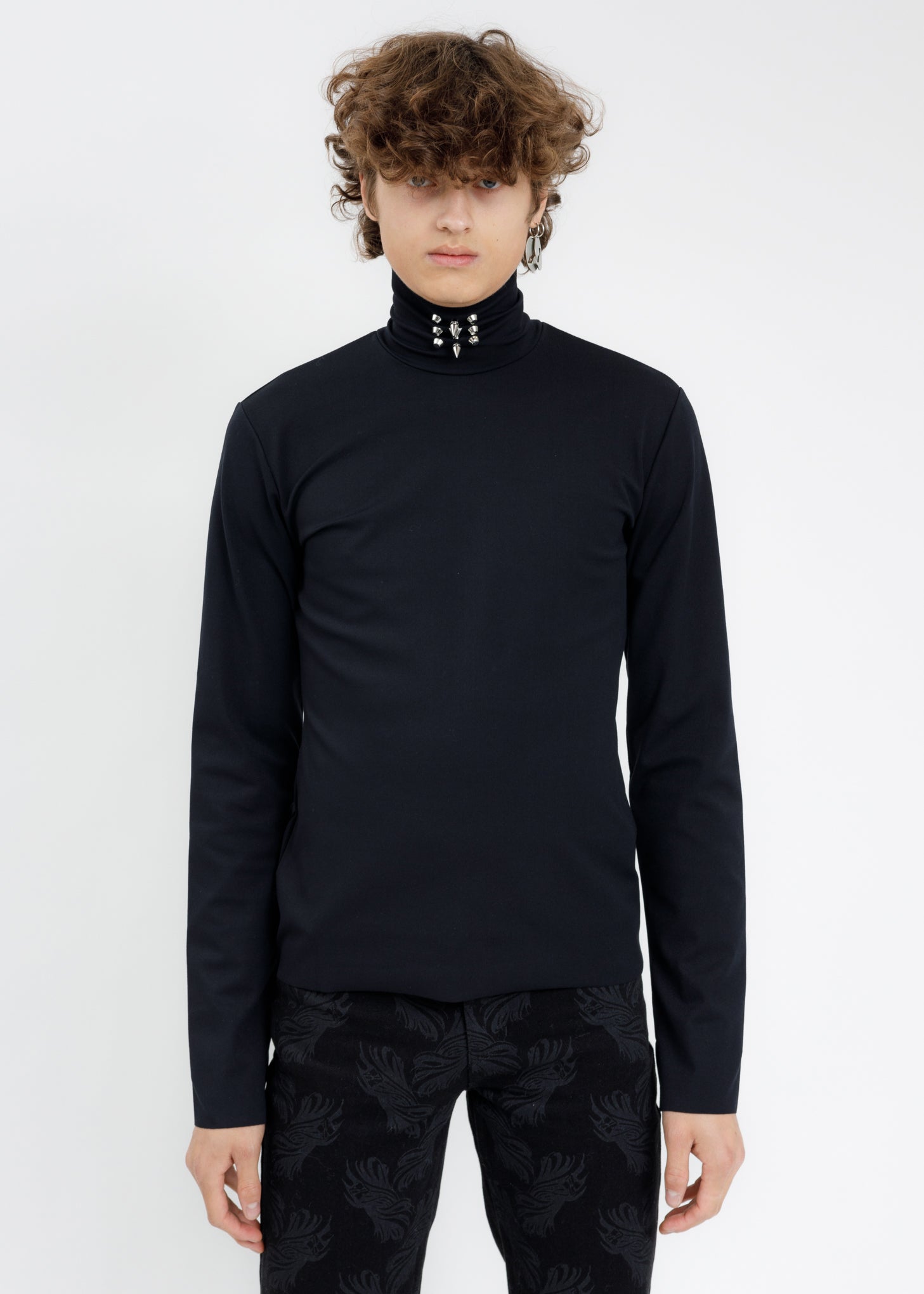 Black Neck Stud Artwork Pullover Long Sleeve – 017 Shop