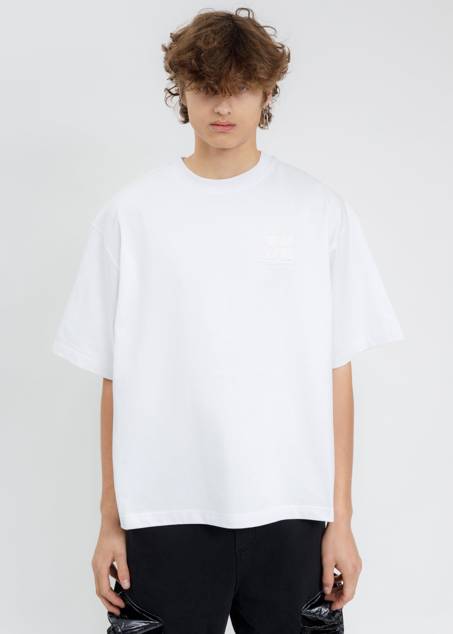White Simple Logo T-Shirt – 017 Shop