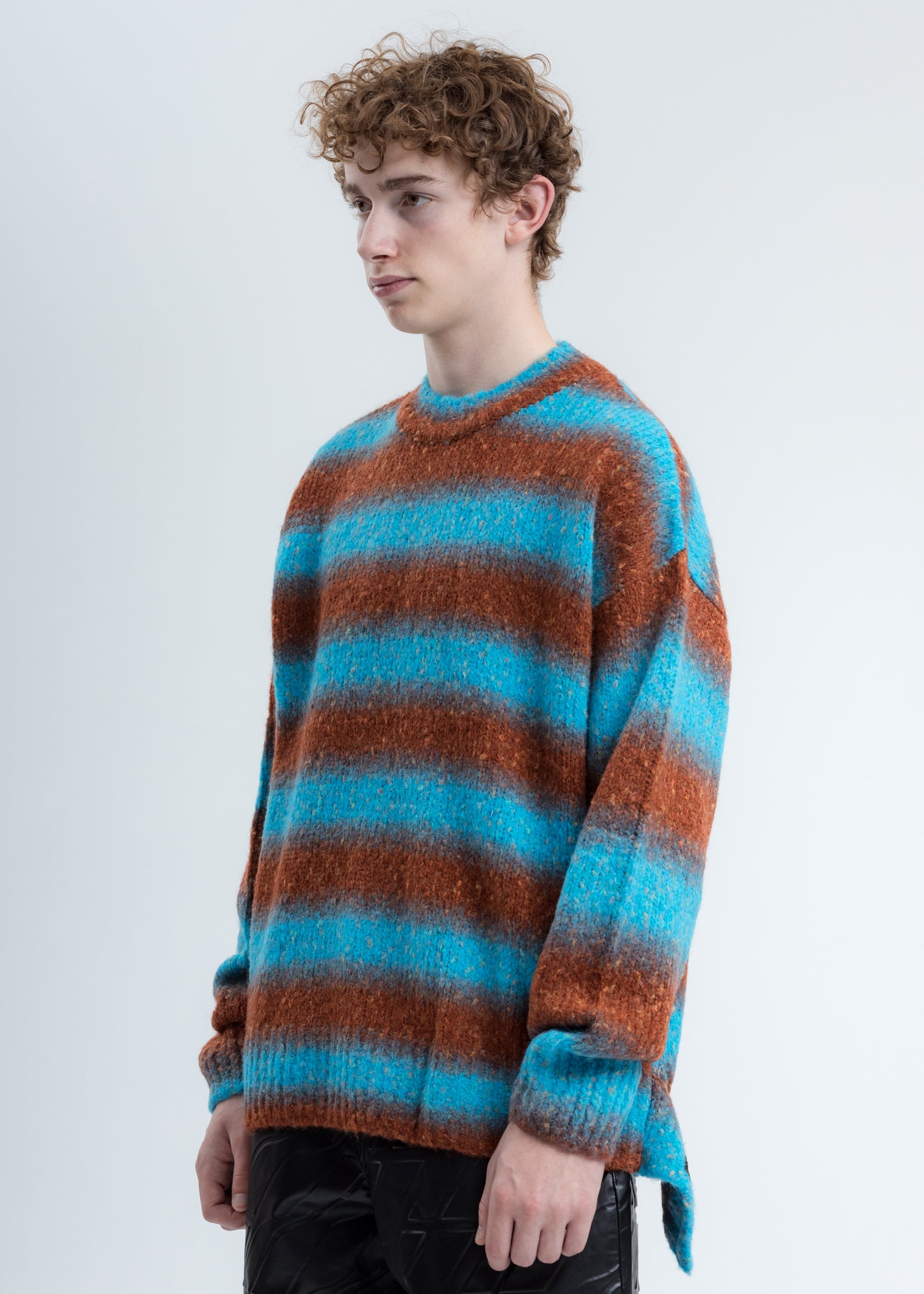 Blue Gradation Stripe Knit Sweater – 017 Shop