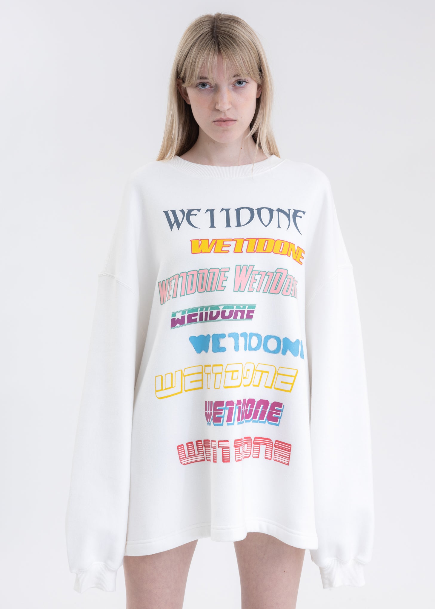 WHITE FRONT LOGO SWEATSHIRT – 017 Shop