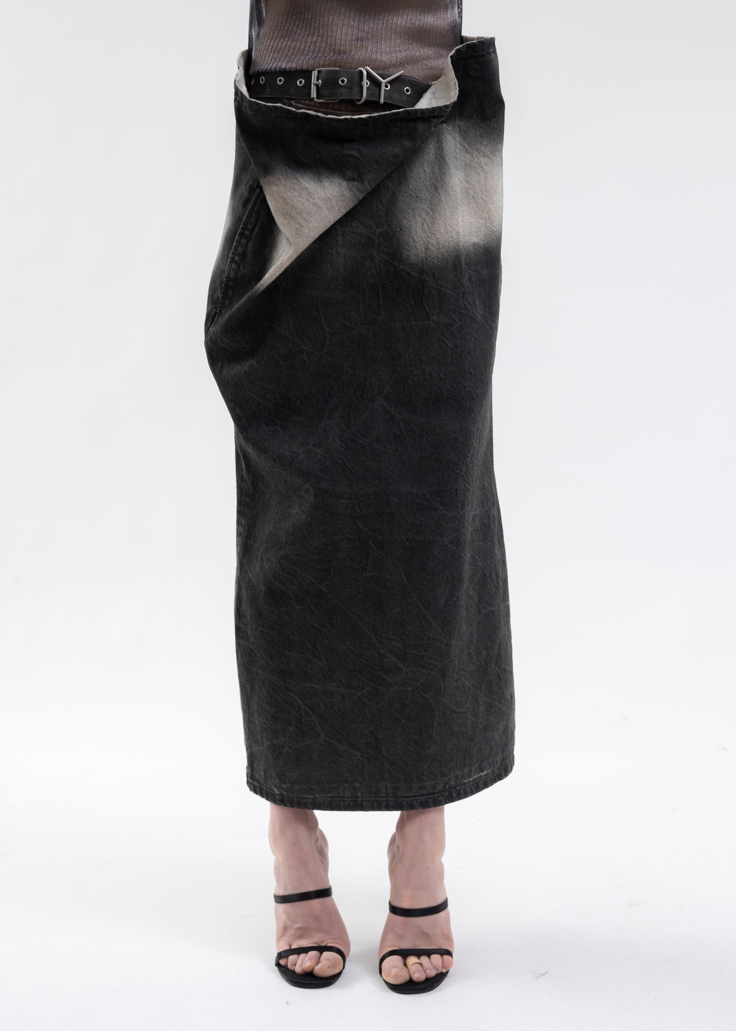FADED BLACK Y BELT DENIM TUBE SKIRT – 017 Shop