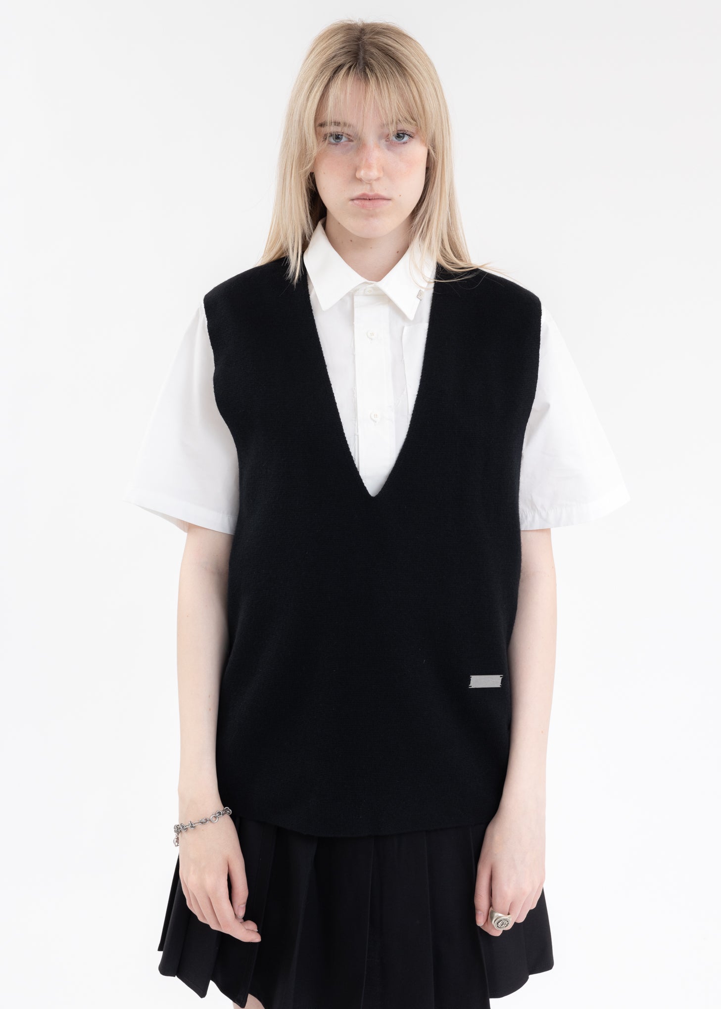 Black Deep V-Neck Knit Vest – 017 Shop