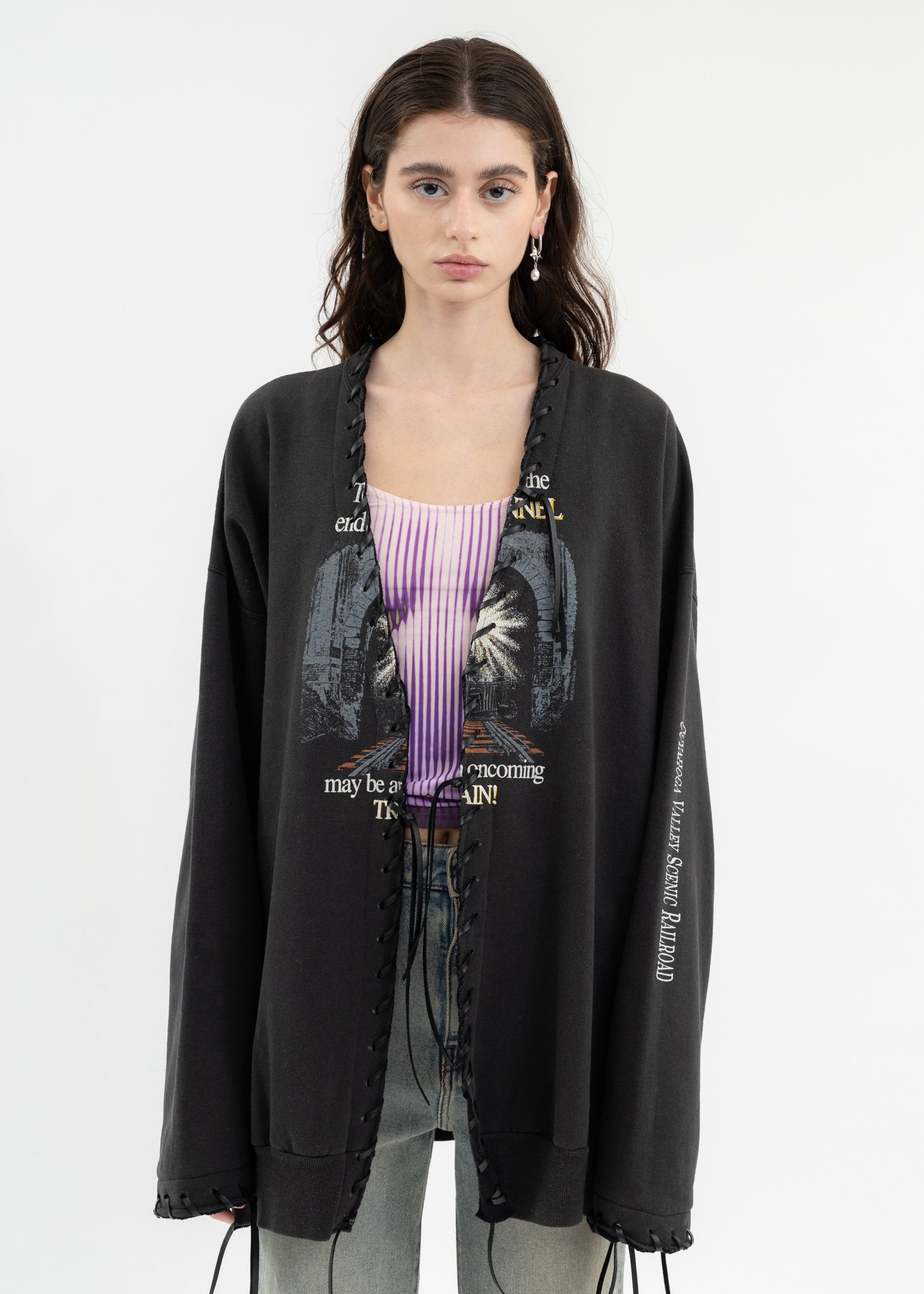 Black Looping College Sweat -Style B – 017 Shop