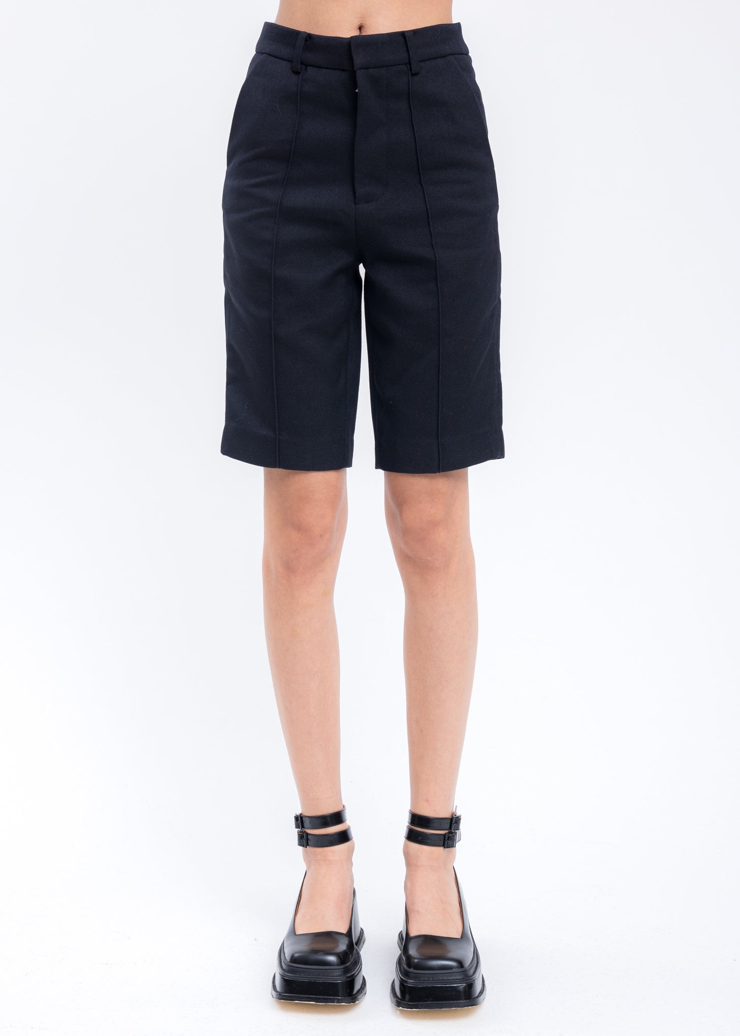 Black Middle Shorts – 017 Shop
