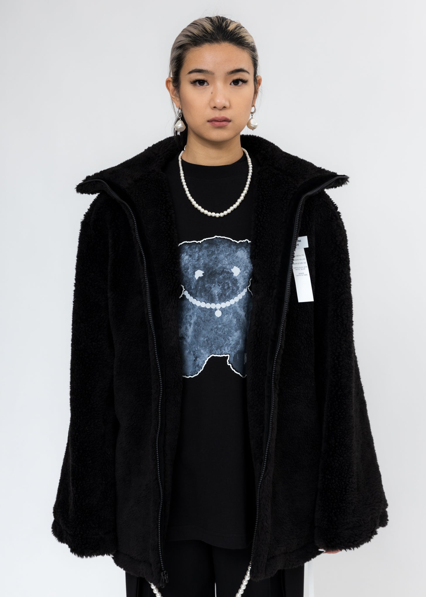 Black Faux Fur Jumper With Pin – 017 Shop