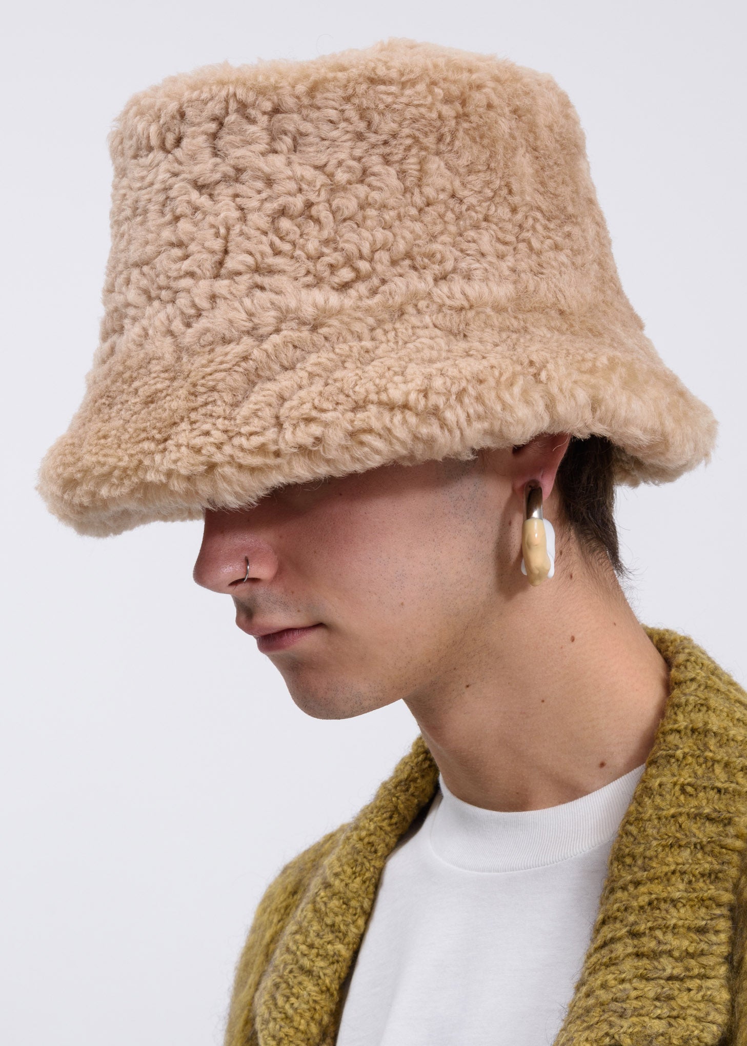Beige Fur Bucket – 017 Shop