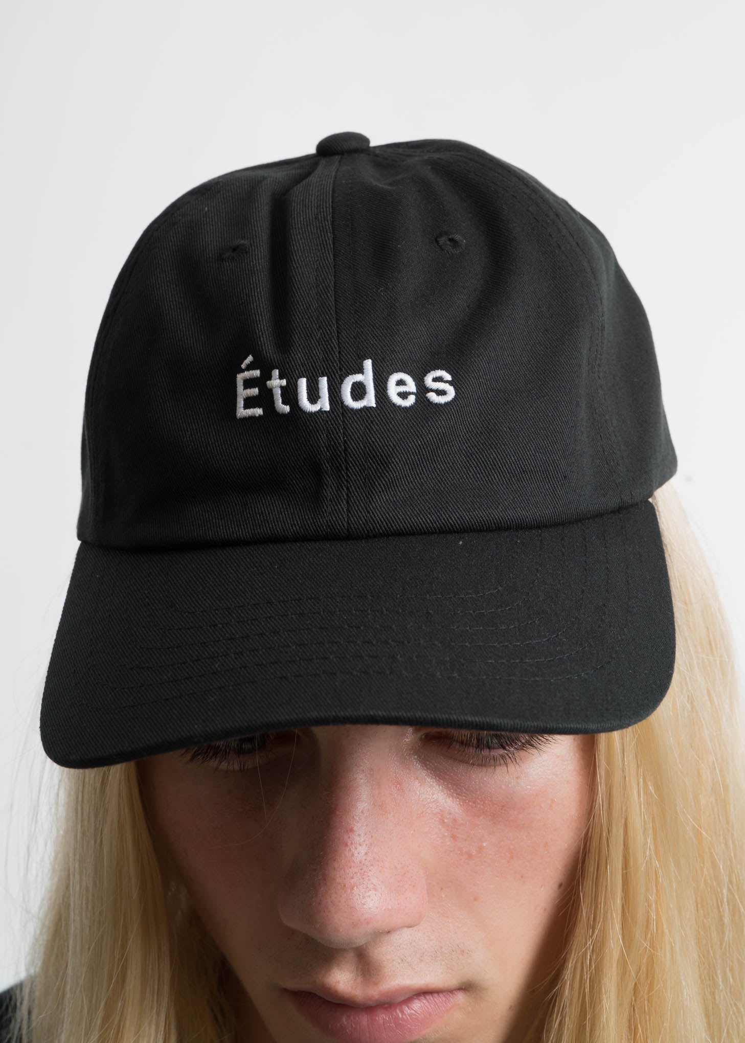 Black "Etudes" Still Cap – 017 Shop