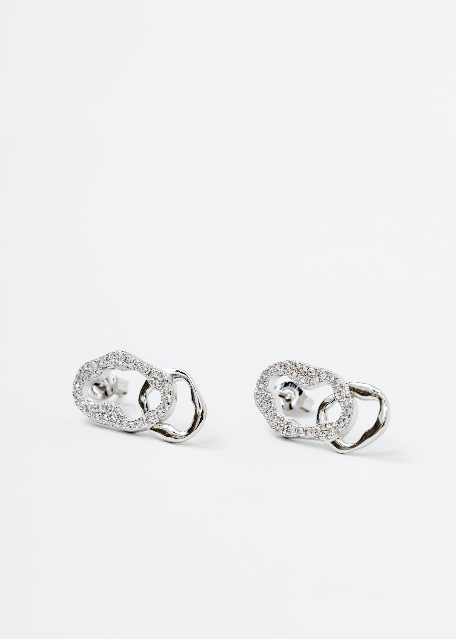 White Gold Cell Division A Earring – 017 Shop