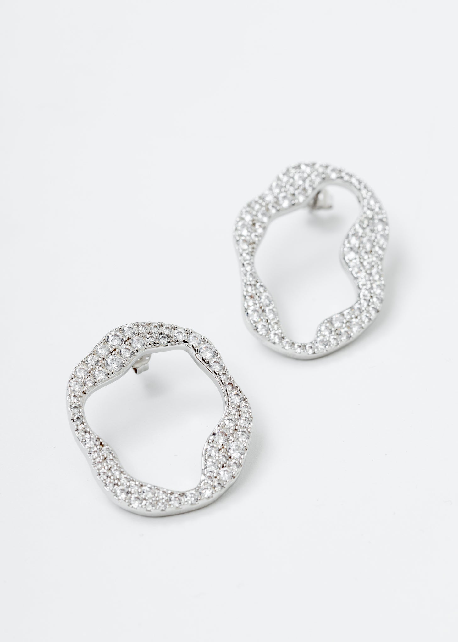 White Gold Cell Division B Earring – 017 Shop